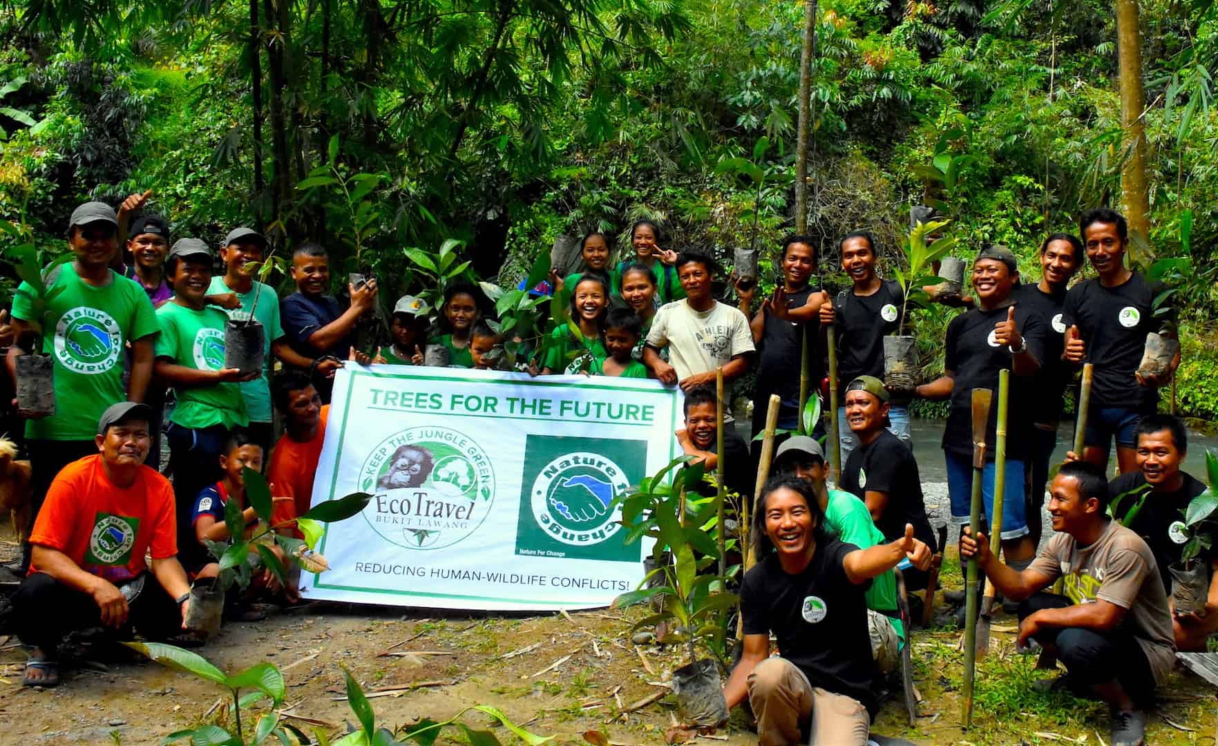 Planting Trees - Sumatra EcoTourism - Sumatra EcoTravel